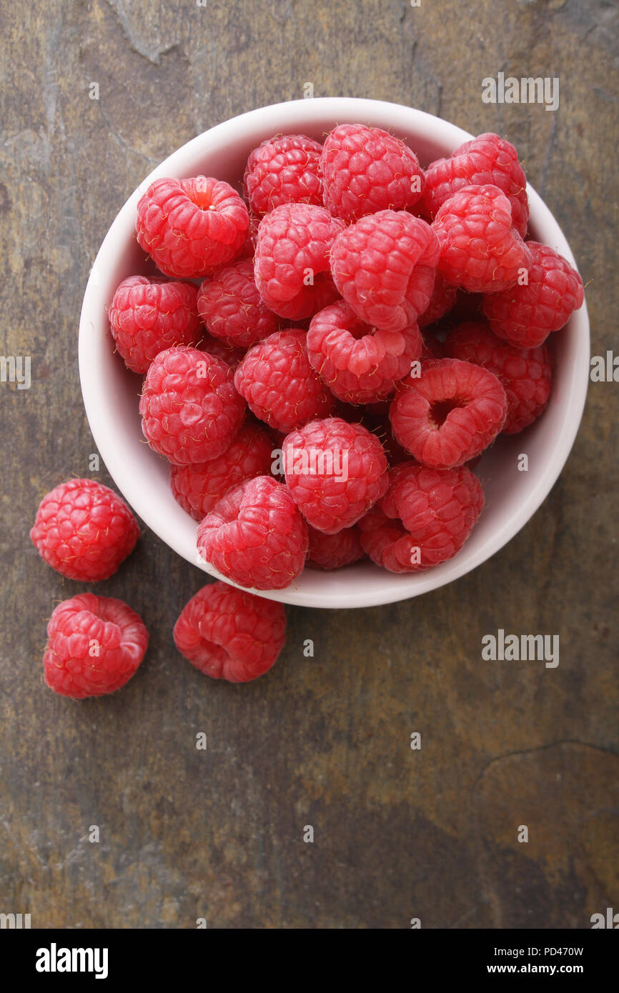 fresh ripe red raspberries Stock Photo - Alamy