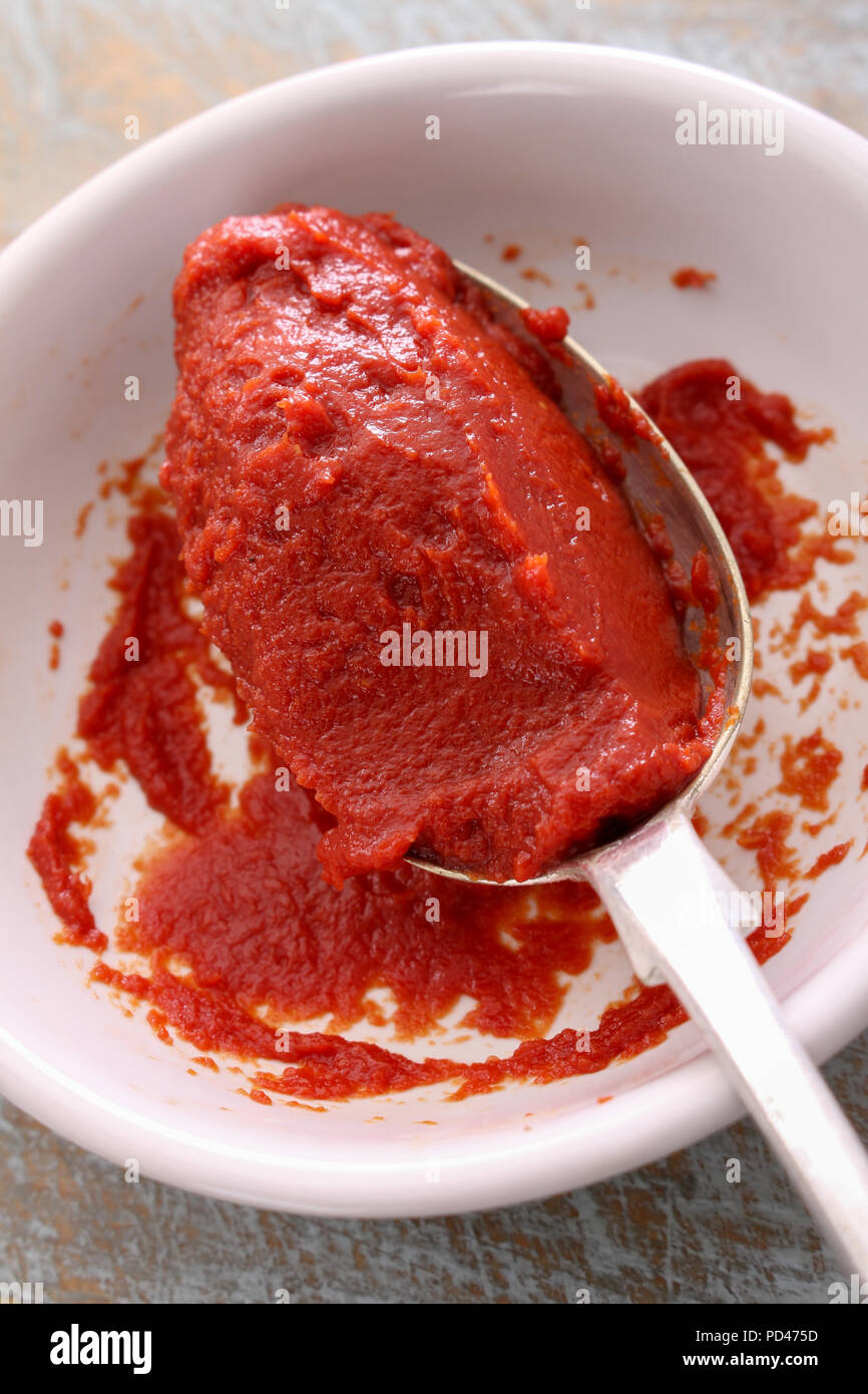 tomato puree paste Stock Photo - Alamy