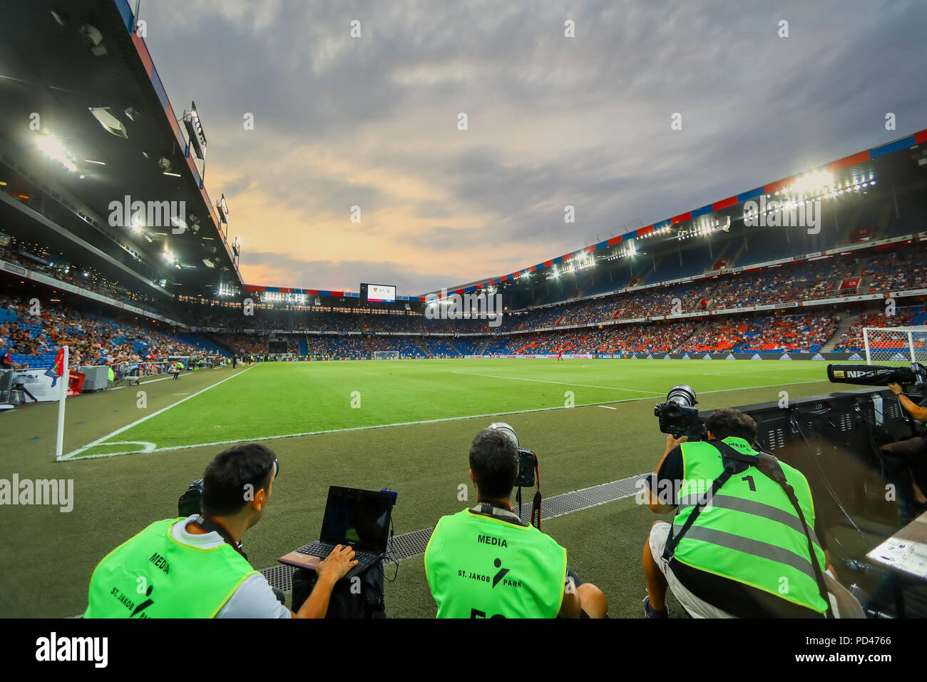 Football match stadium hi-res stock photography and images - Alamy