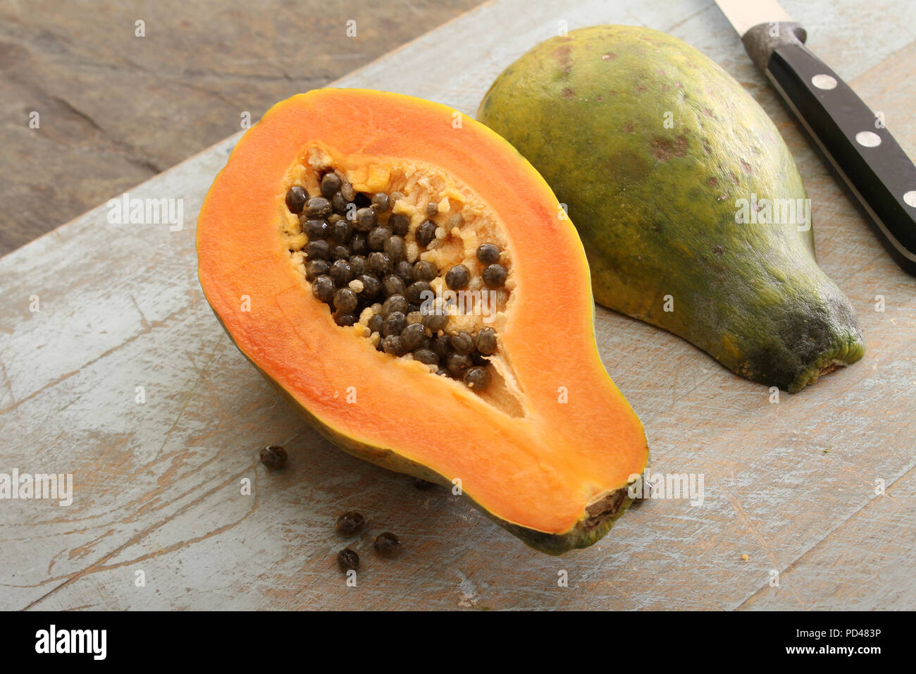 ripe papaya fruit Stock Photo - Alamy