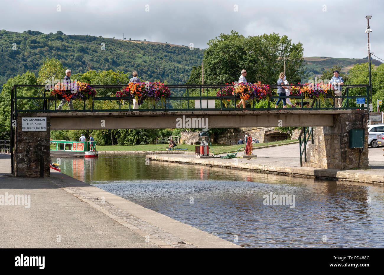 Llangollen bridge hi-res stock photography and images - Alamy