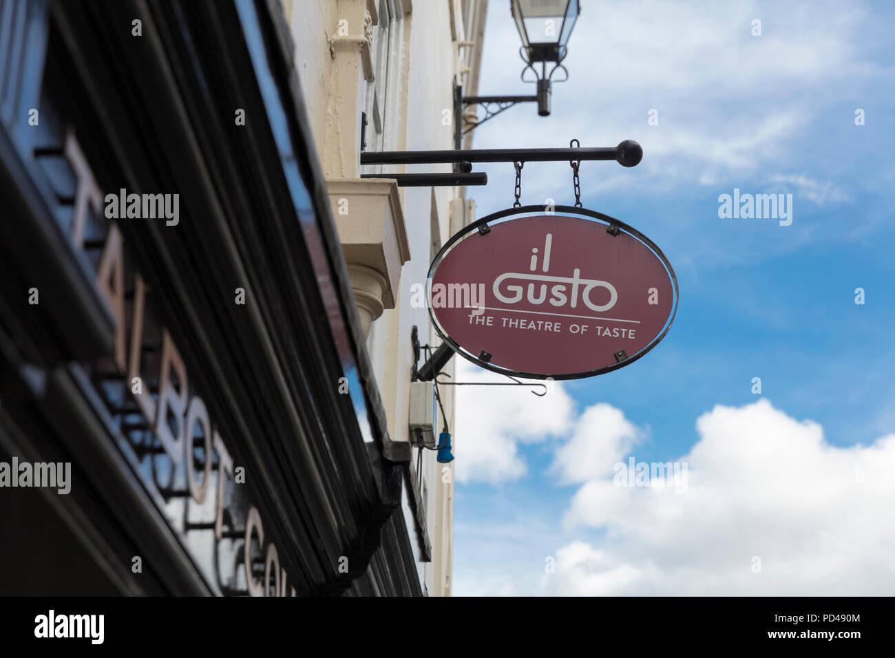 Deli business food storefront hi-res stock photography and images - Alamy