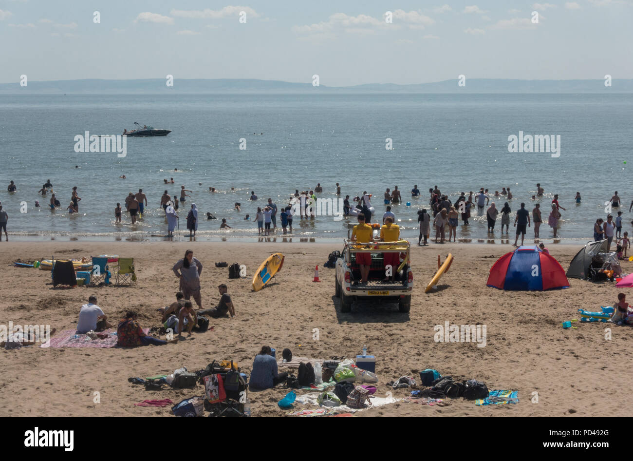 Barry Island Beach People High Resolution Stock Photography and Images ...