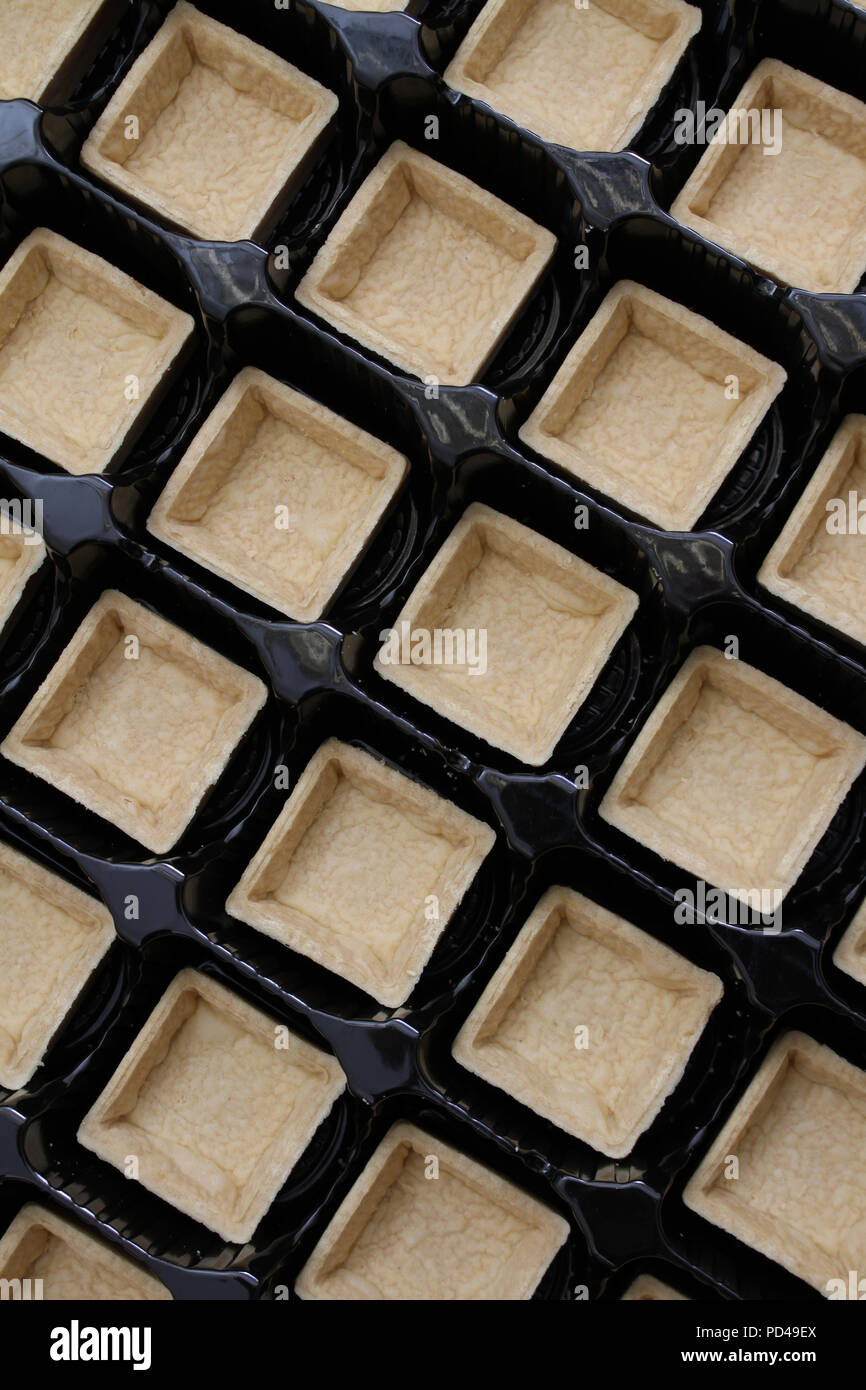 Empty Tart Case High Resolution Stock Photography and Images - Alamy