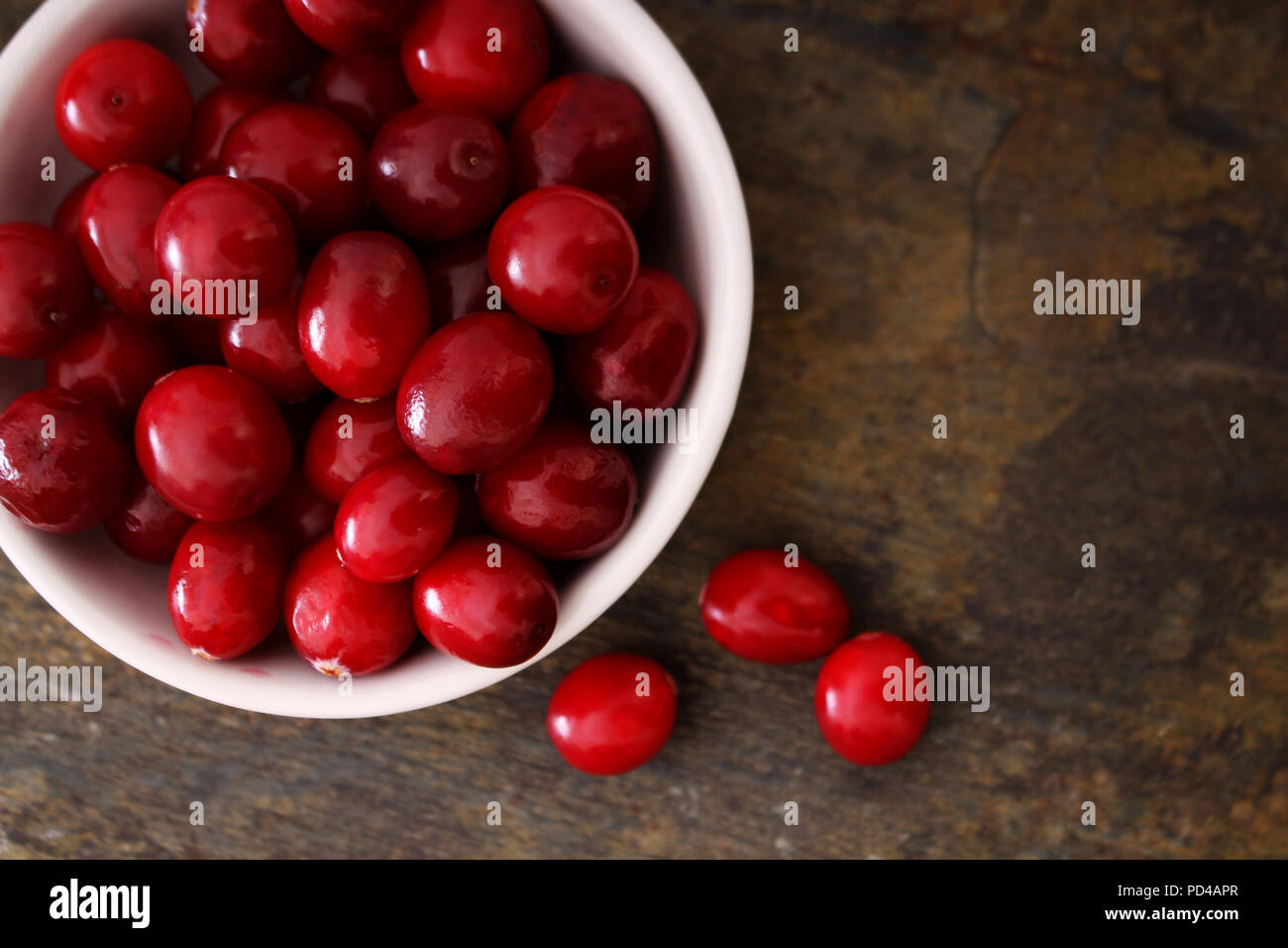 preparing fresh cranberries Stock Photo - Alamy