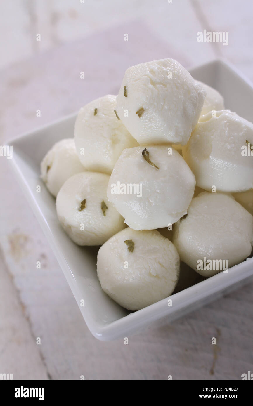 fresh goats cheese Stock Photo - Alamy