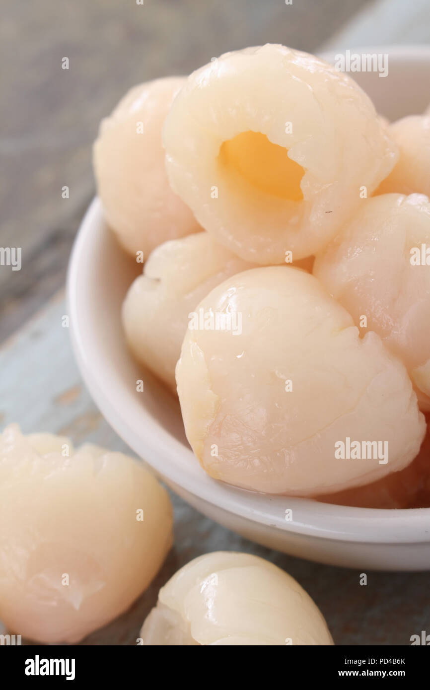 Tinned lychee fruit hi-res stock photography and images - Alamy