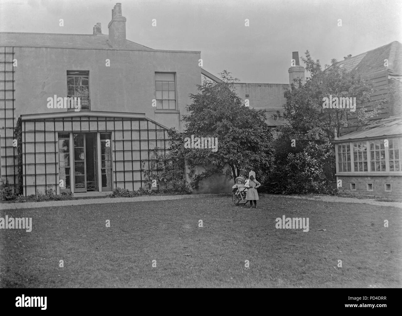 Victorian england house hi-res stock photography and images - Alamy