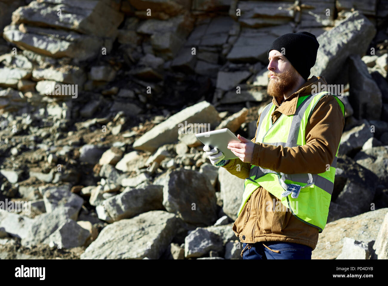 Alaska oil worker hi-res stock photography and images - Alamy