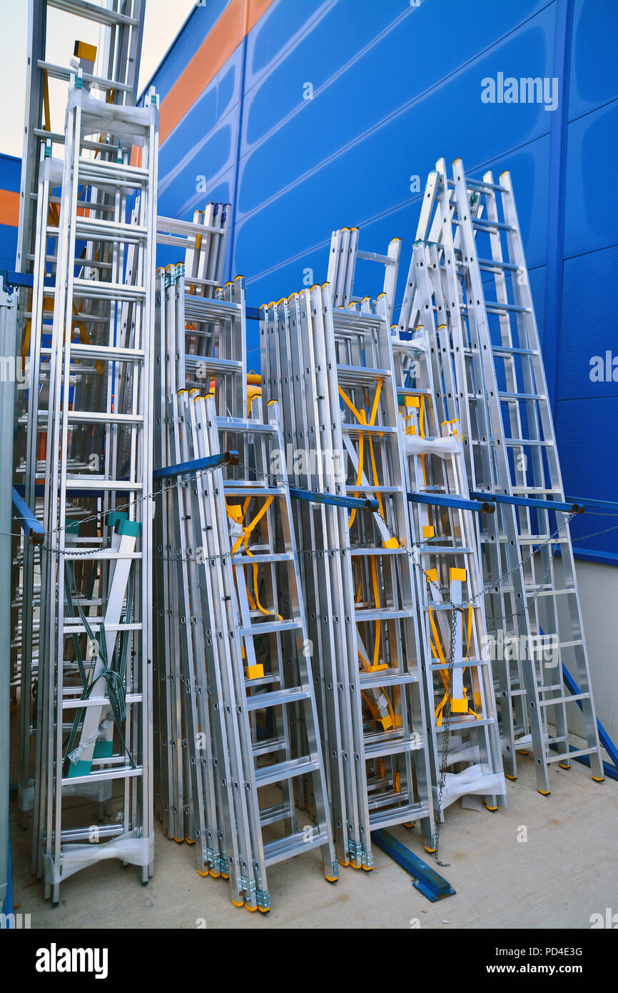 Aluminium ladders hi-res stock photography and images - Alamy