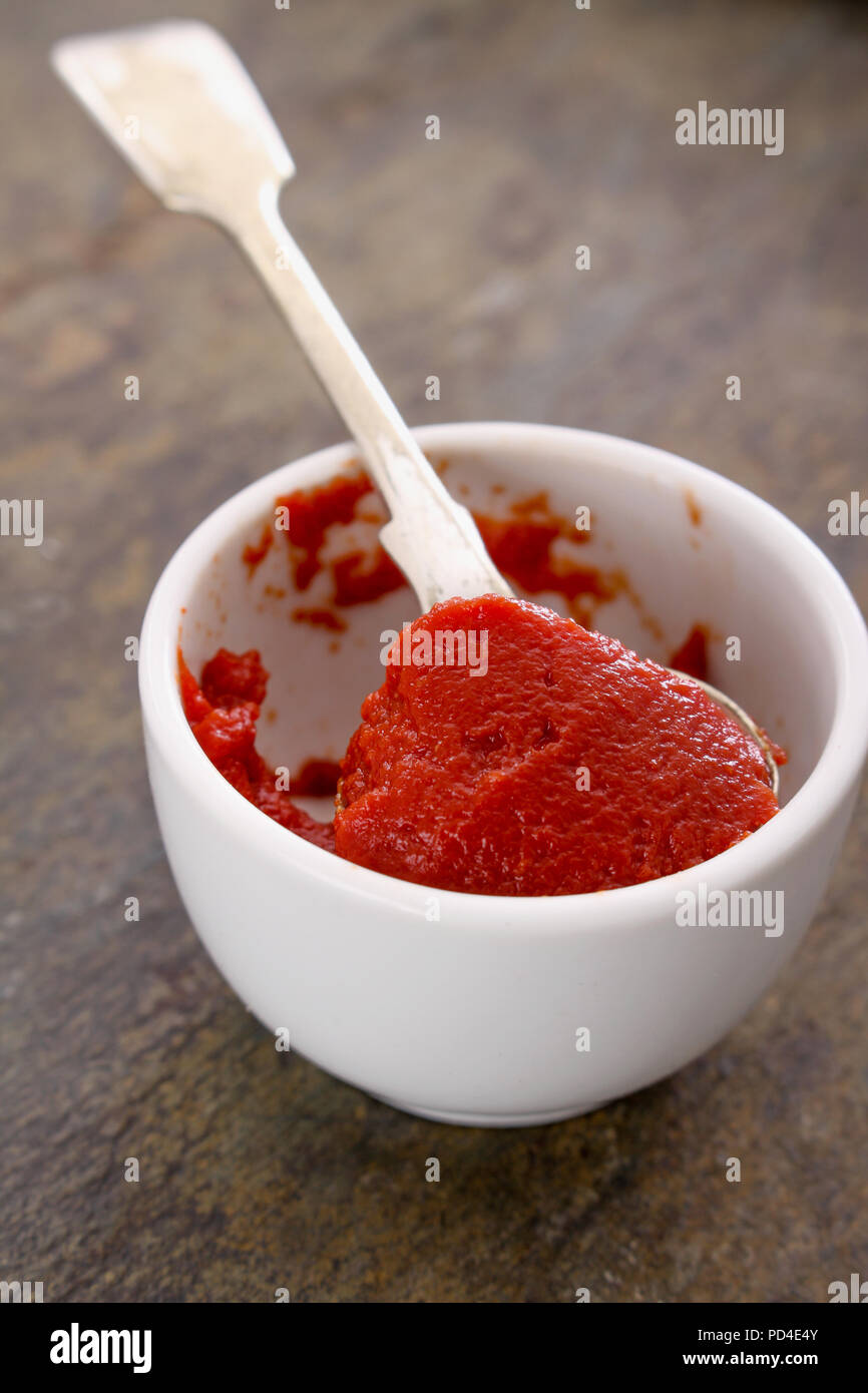 tomato puree paste Stock Photo - Alamy