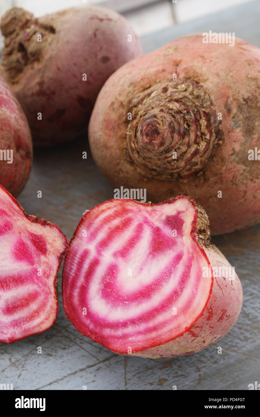 preparing fresh beetroot Stock Photo - Alamy