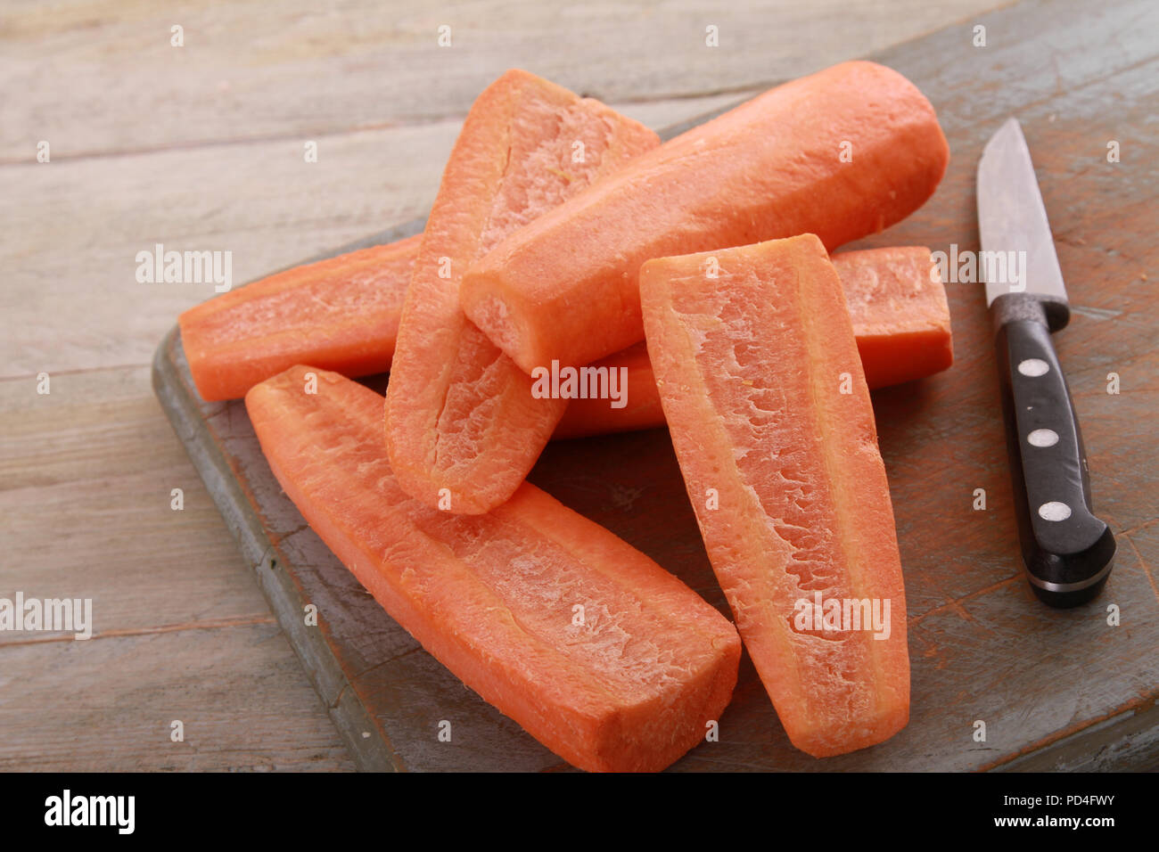 Carrots halved hi-res stock photography and images - Alamy