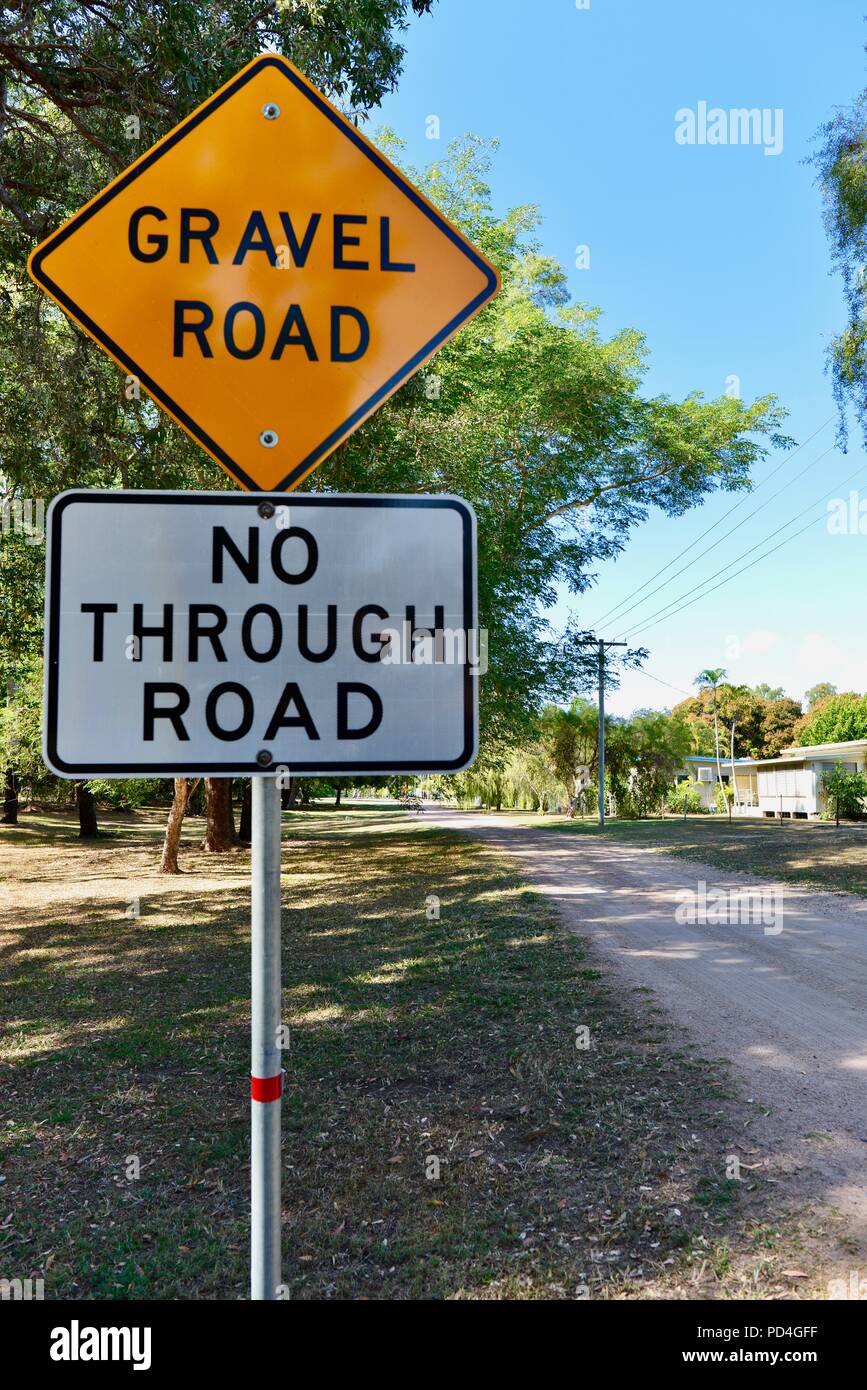 Gravel road and no through road sign, Toomulla QLD, Australia Stock ...