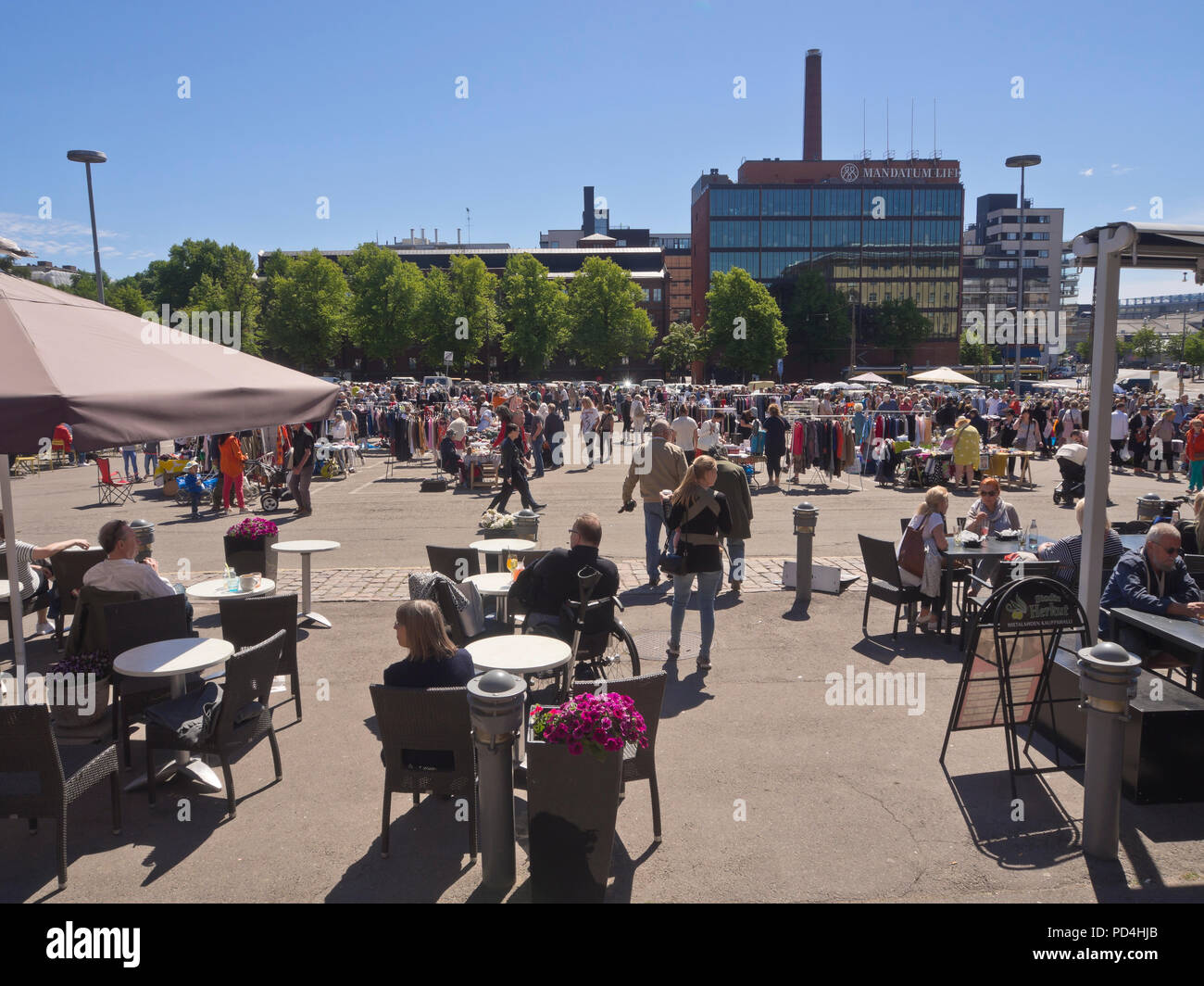Hietalahti Flea market on the square by Hietalahden kauppahalli (market ...