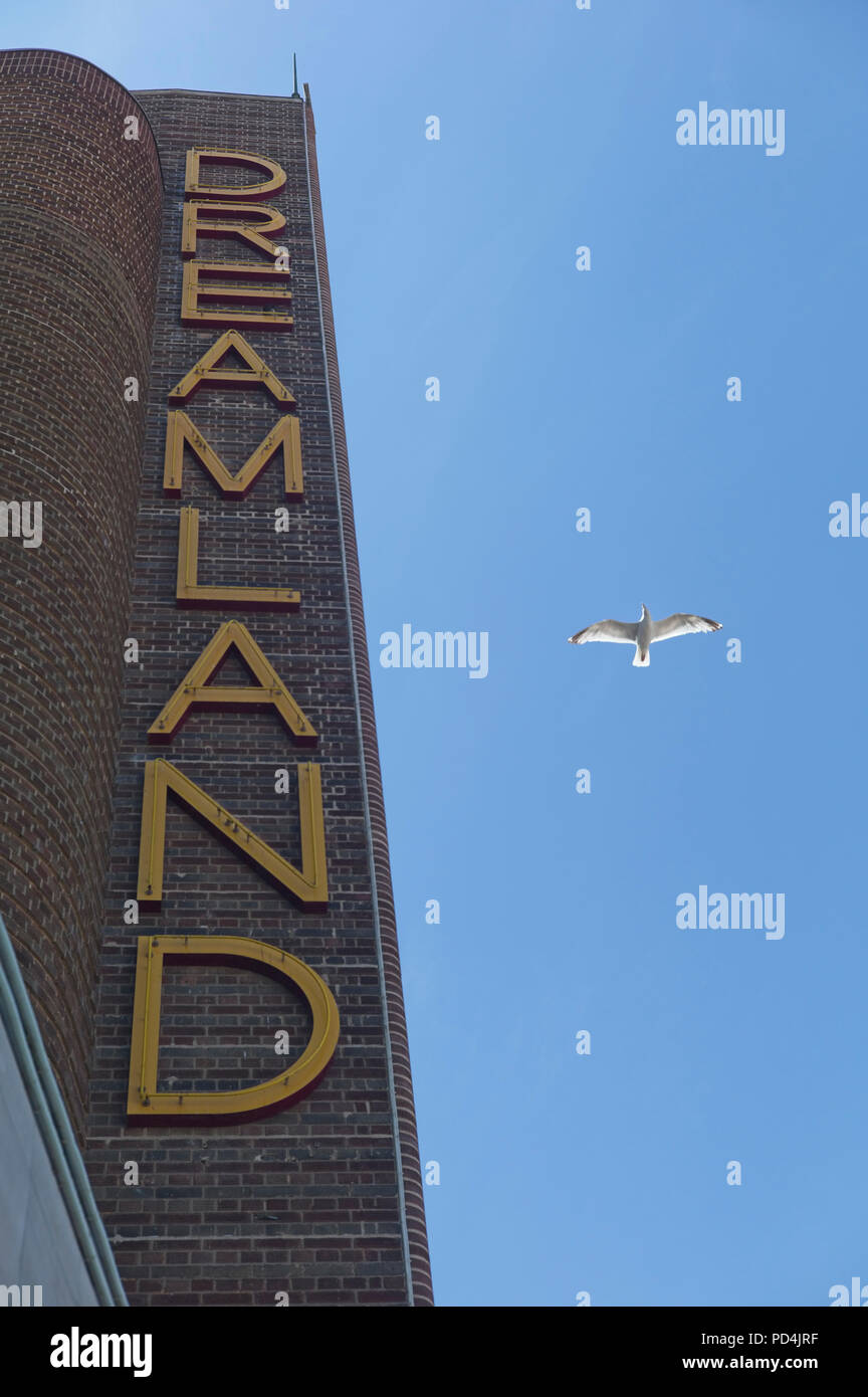 Amusement park sign hi-res stock photography and images - Alamy