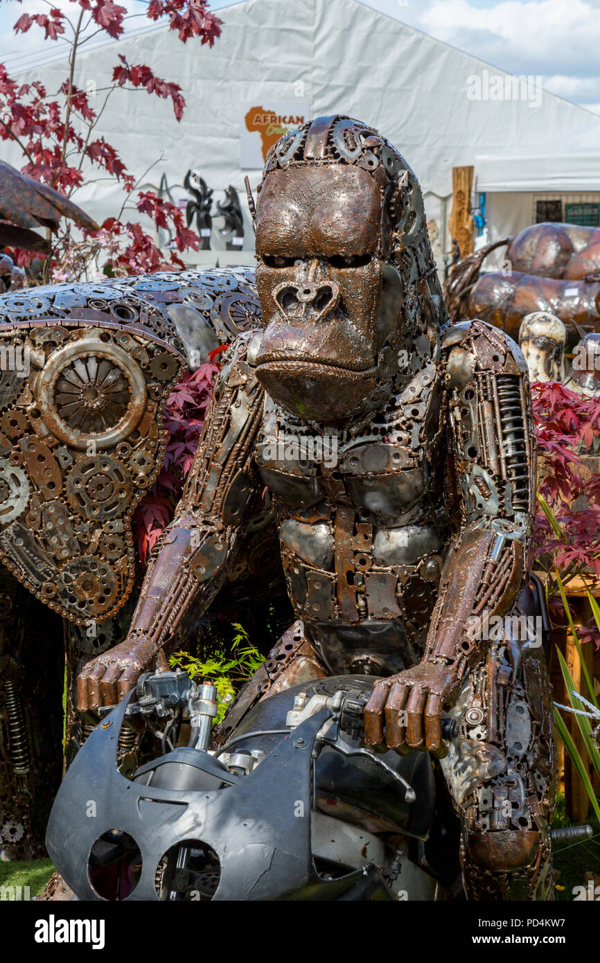 Incredibly realistic animal sculptures made from reclaimed metal and ...