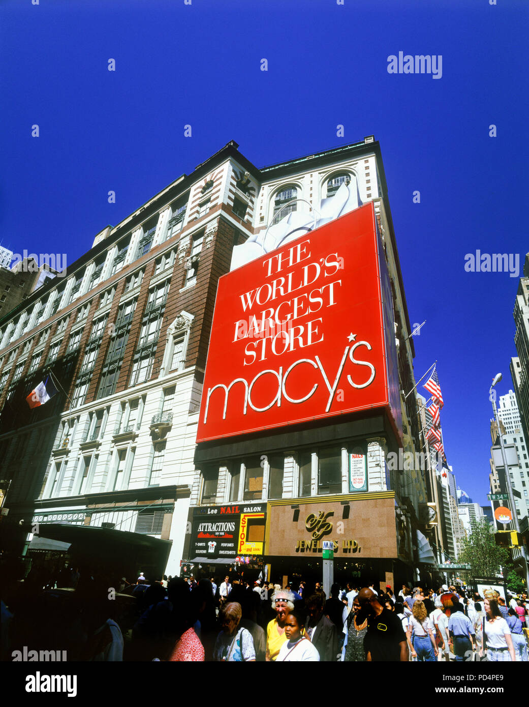 1995 HISTORICAL STREET SCENE MACY’S STORE SIGN THIRTY FOURTH STREET ...