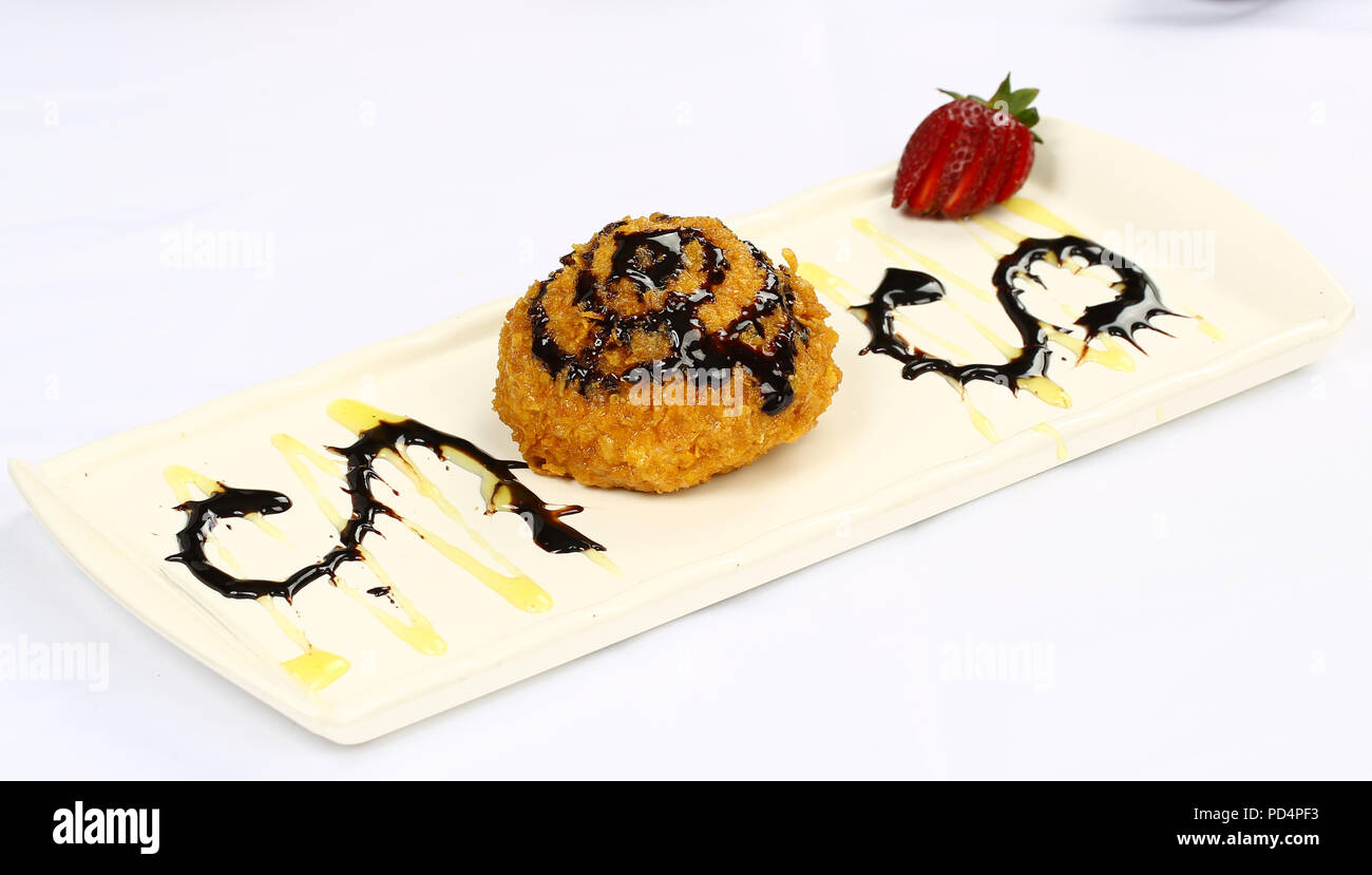 Traditional Turkish semolina halva - irmik helvasi Stock Photo - Alamy