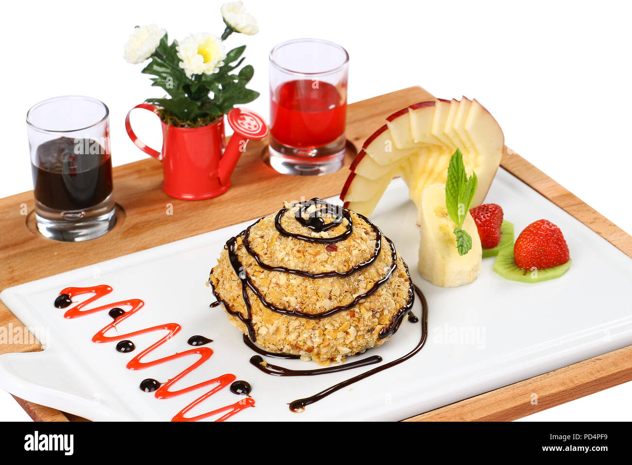 Traditional Turkish semolina halva - irmik helvasi Stock Photo - Alamy