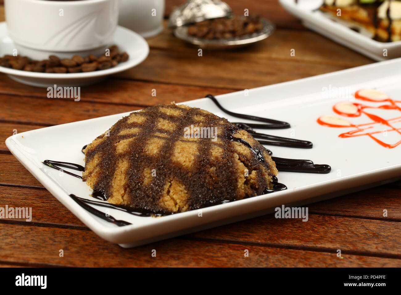 Traditional Turkish semolina halva - irmik helvasi Stock Photo - Alamy