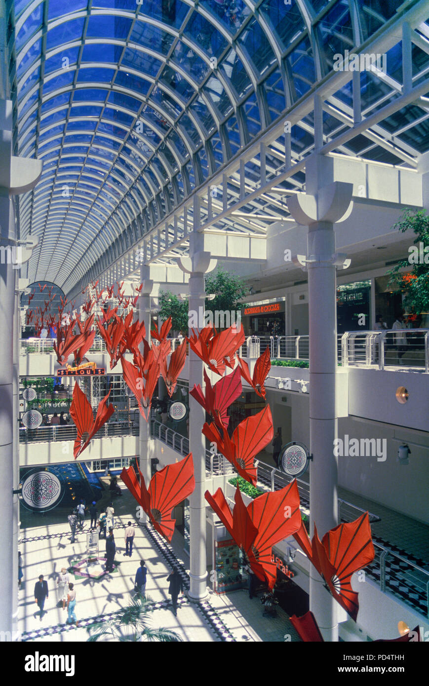 St louis center shopping mall hi-res stock photography and images - Alamy