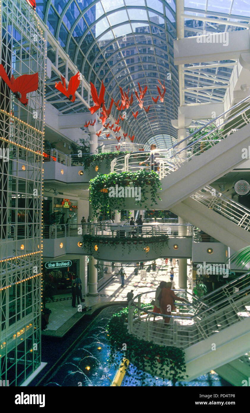 St louis center shopping mall hi-res stock photography and images - Alamy