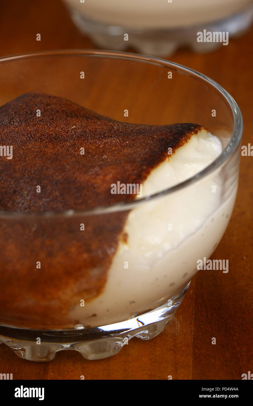 Turkish chocolate pudding hi-res stock photography and images - Alamy