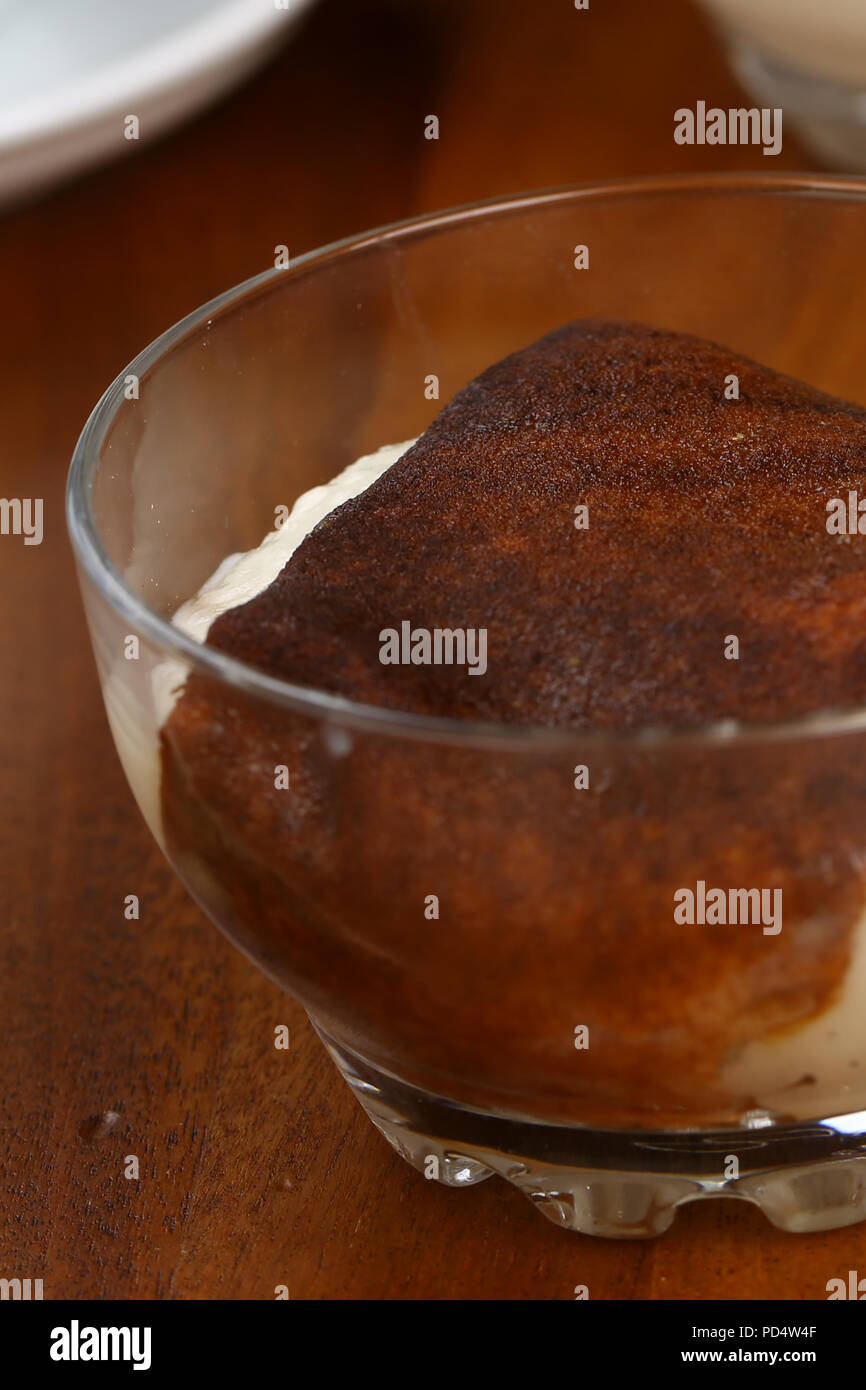 Turkish chocolate pudding hi-res stock photography and images - Alamy