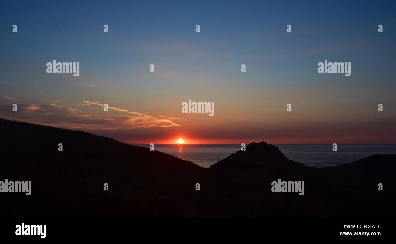 Siloutte sunset hi-res stock photography and images - Alamy