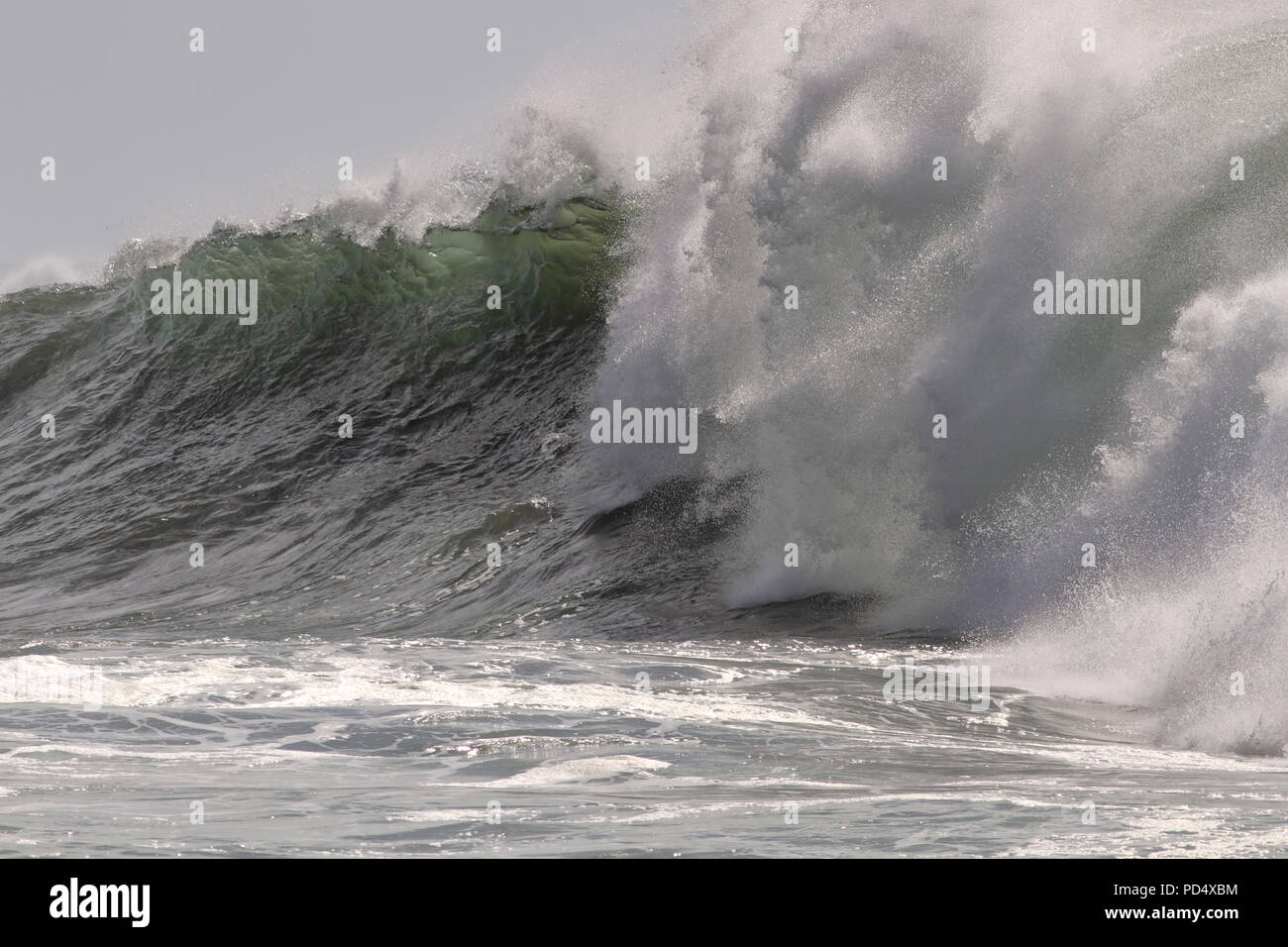 Detailed big breaking sea wave. North of Portugal Stock Photo - Alamy