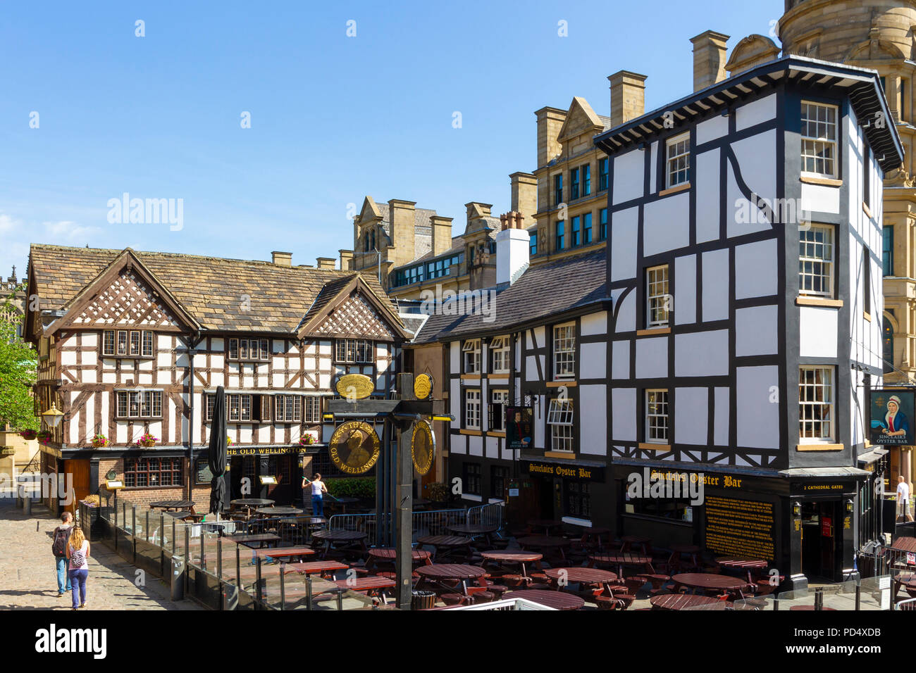 Old wellington inn manchester hi-res stock photography and images - Alamy