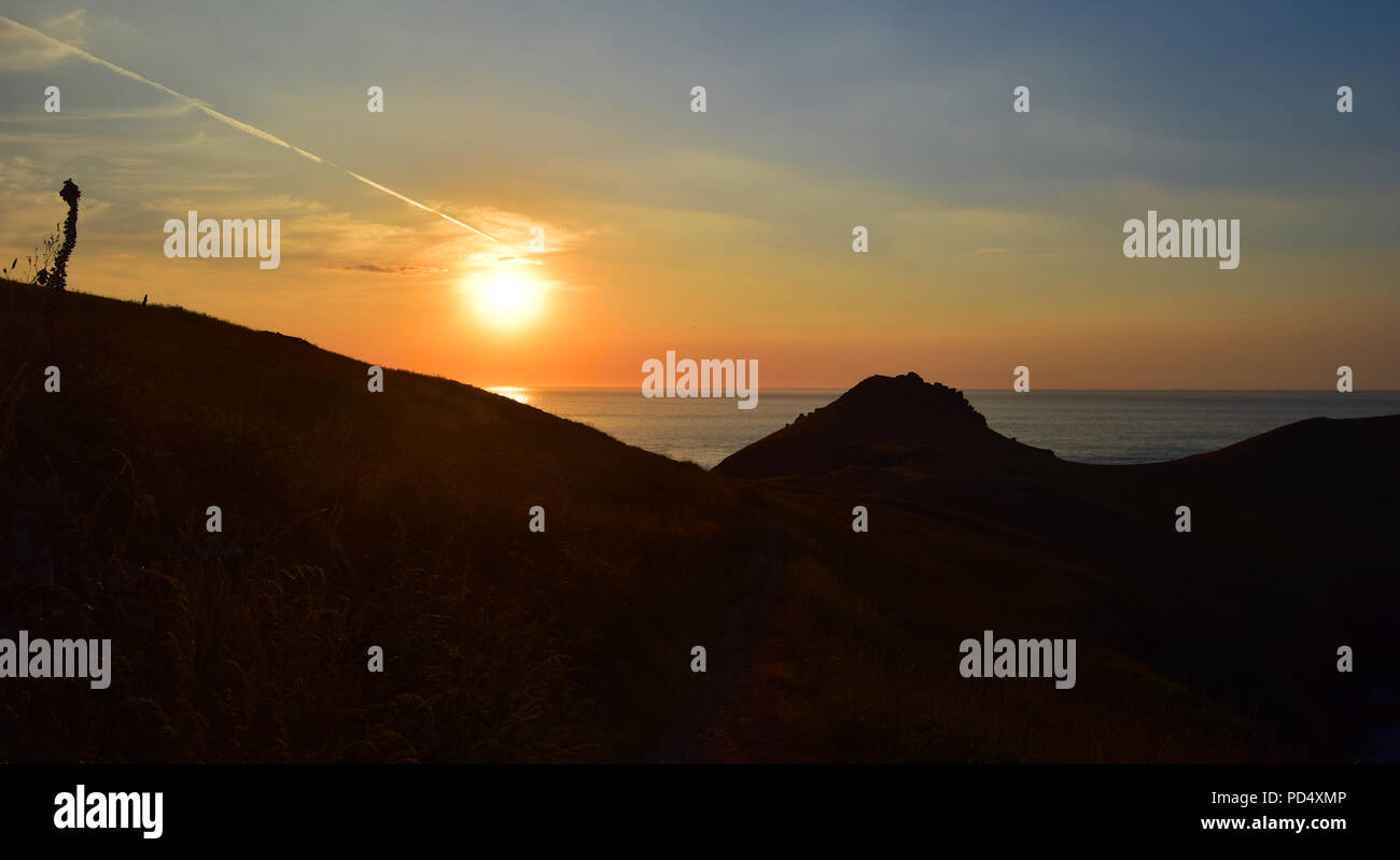 Siloutte sunset hi-res stock photography and images - Alamy