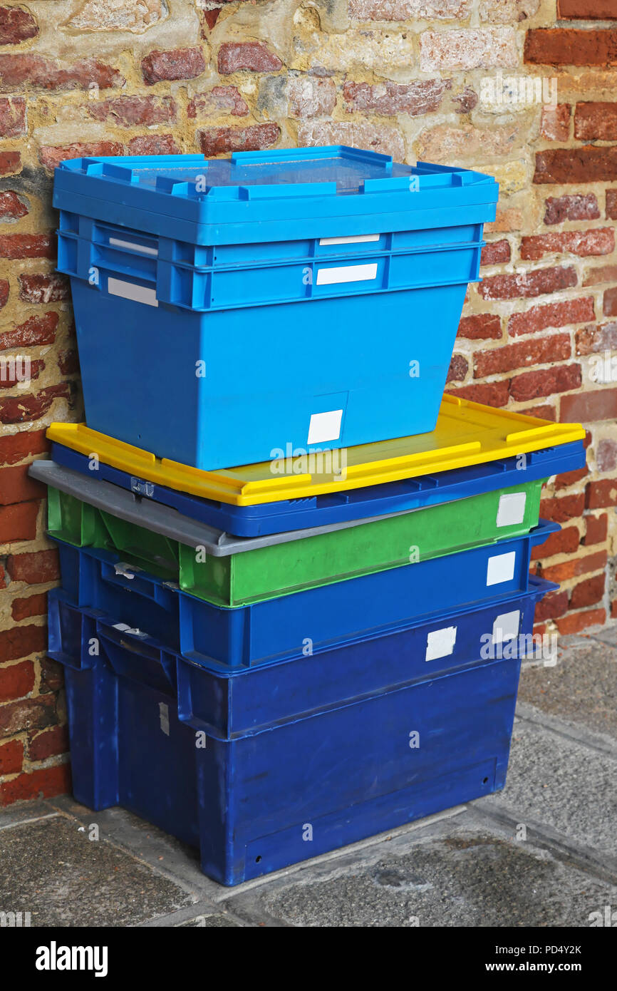 Plastic shipping boxes for delivery logistics Stock Photo - Alamy