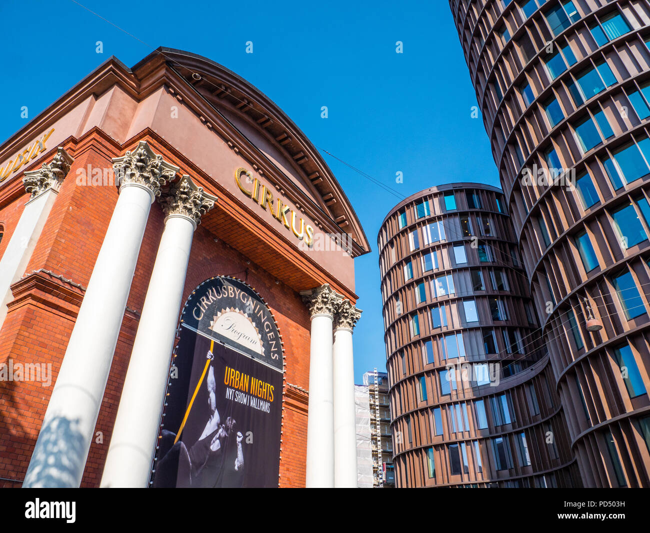 Circus building hi-res stock photography and images - Alamy