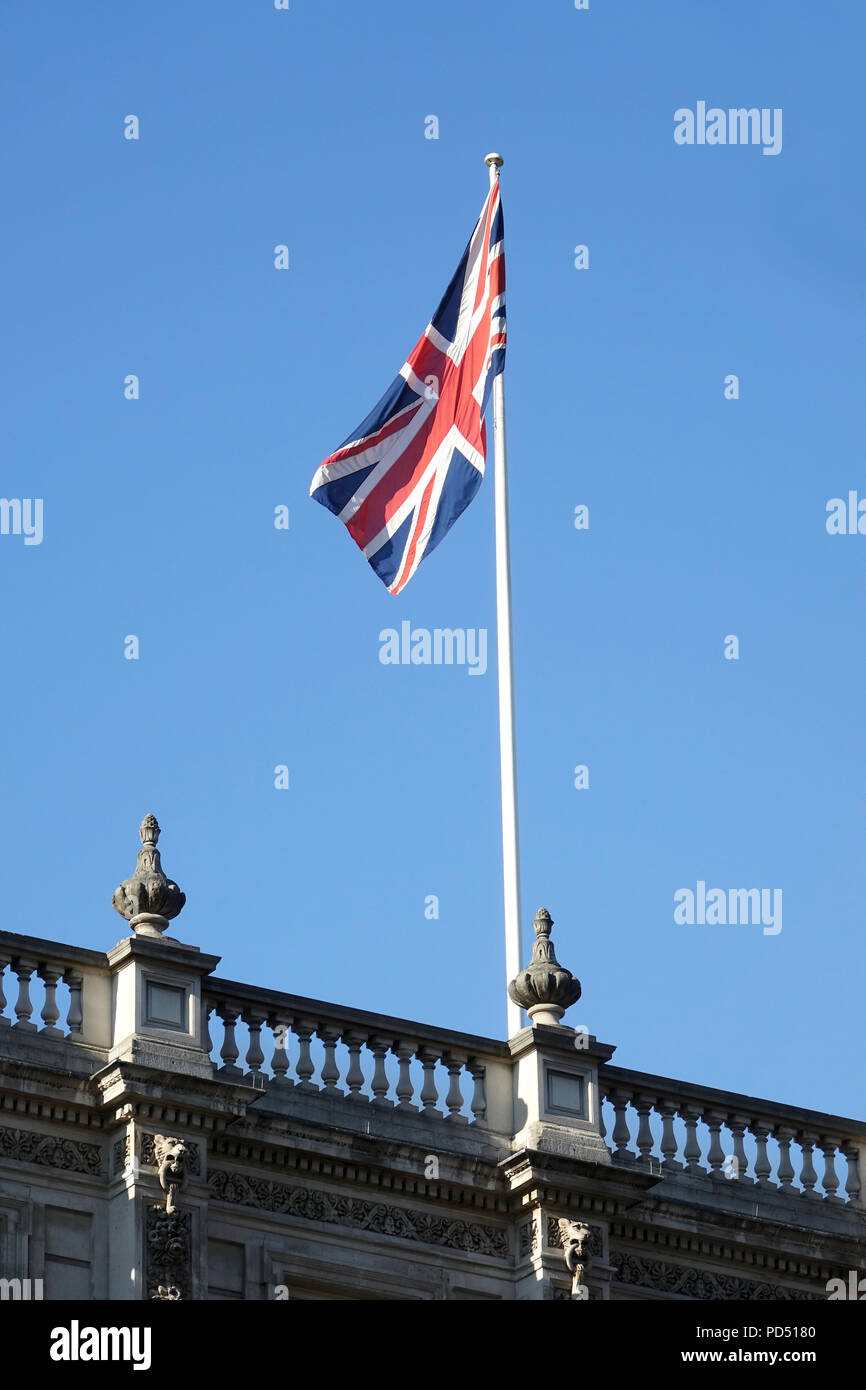 Saltire flag st george flag hi-res stock photography and images - Alamy