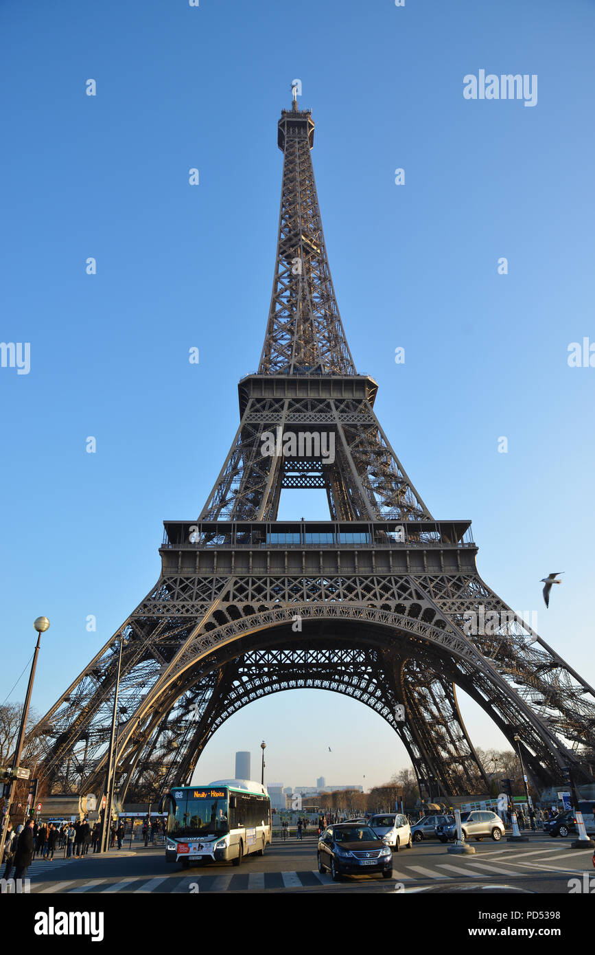 Wrought iron lattice tower hi-res stock photography and images - Alamy
