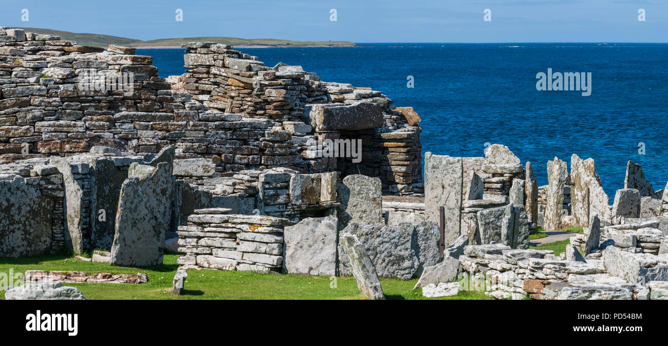 The Iron Age Broch of Gurness near Evie, Orkney Stock Photo - Alamy