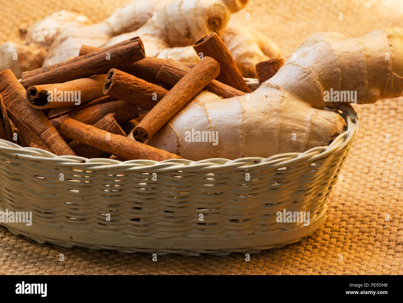 Cinnamon ginger hi-res stock photography and images - Alamy