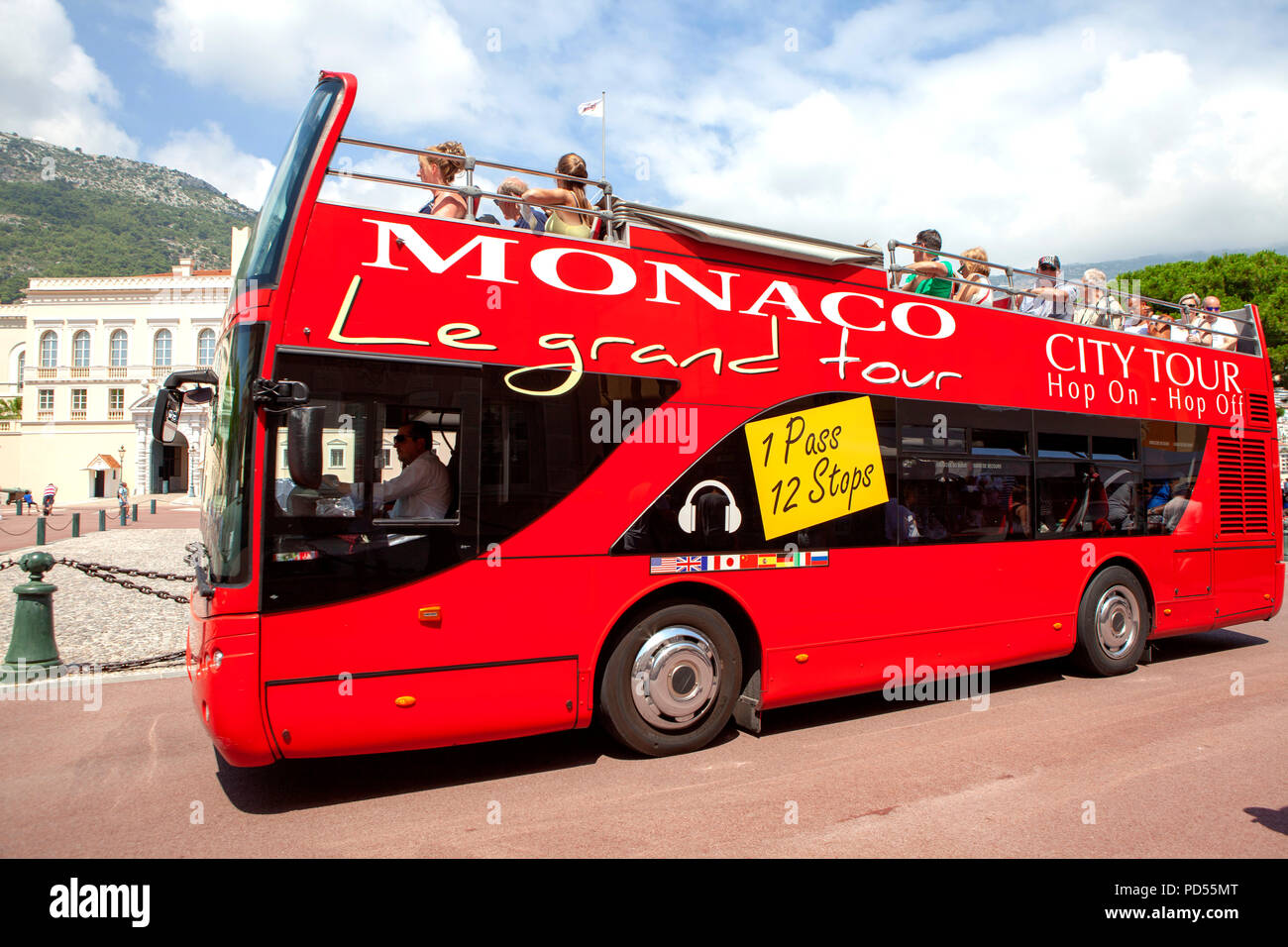 Hop on hop off bus hi-res stock photography and images - Alamy