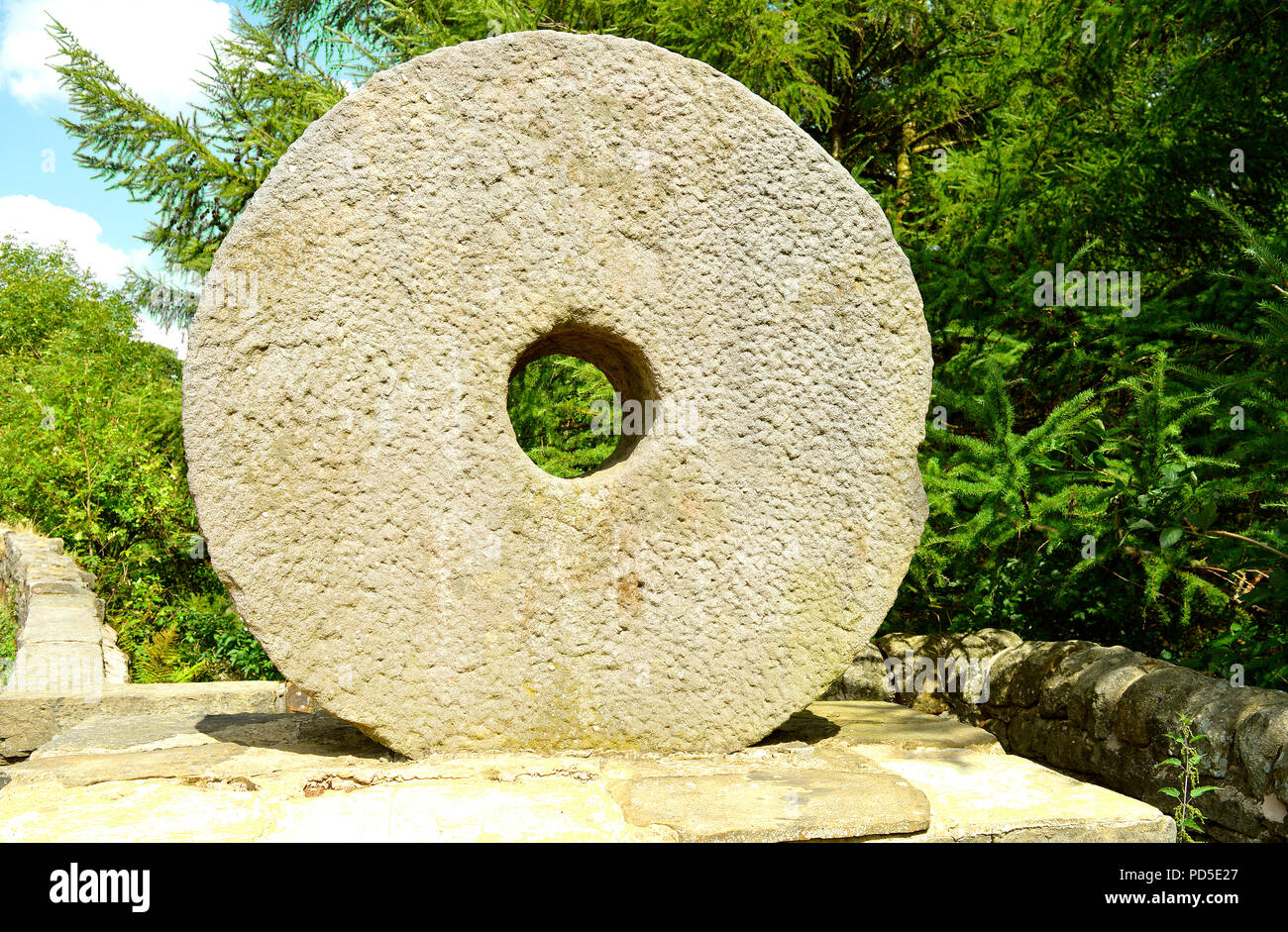 Granite mill stones hi-res stock photography and images - Alamy