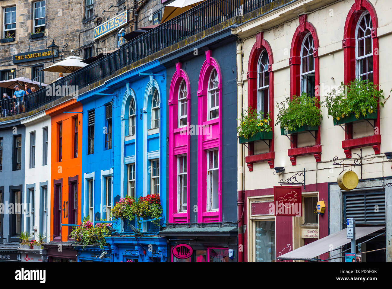 EDINBURGH, SCOTLAND - AUGUST 03, 2018: Busy Streets of Edinburgh ...