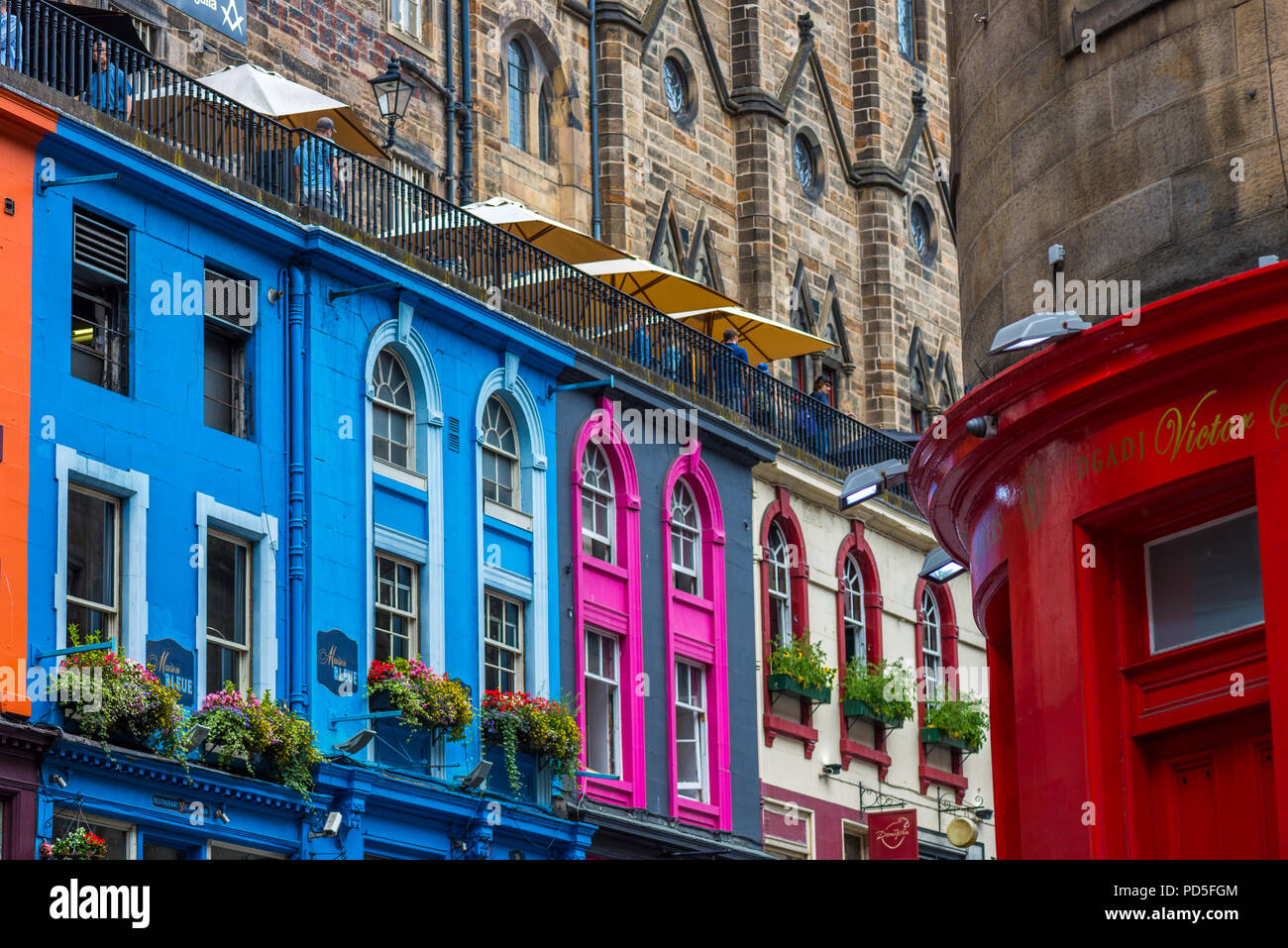 EDINBURGH, SCOTLAND - AUGUST 03, 2018: Busy Streets of Edinburgh ...