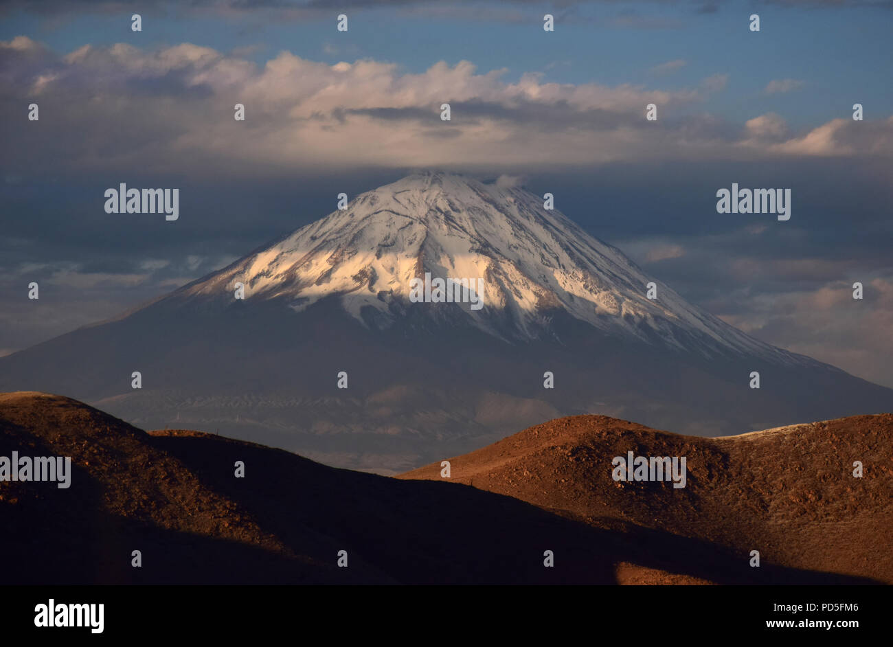 View of volcano Misti in Arequipa, Peru Stock Photo - Alamy