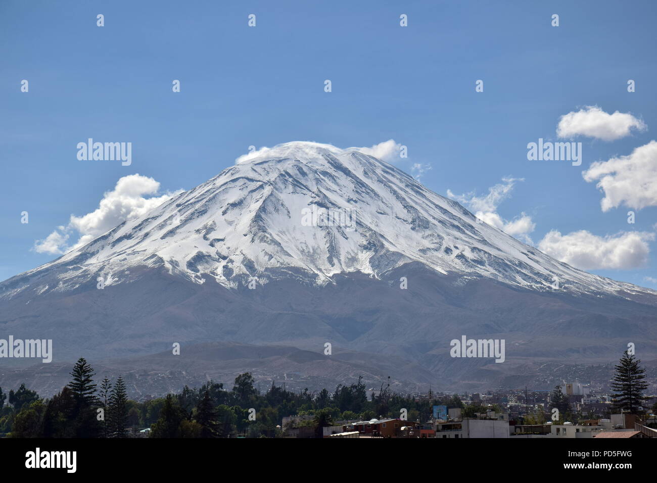 View of volcano Misti in Arequipa, Peru Stock Photo - Alamy