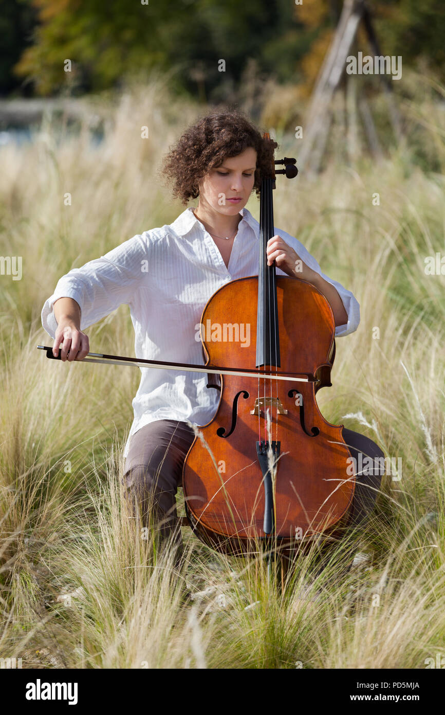 Woman Cello High Resolution Stock Photography and Images - Alamy