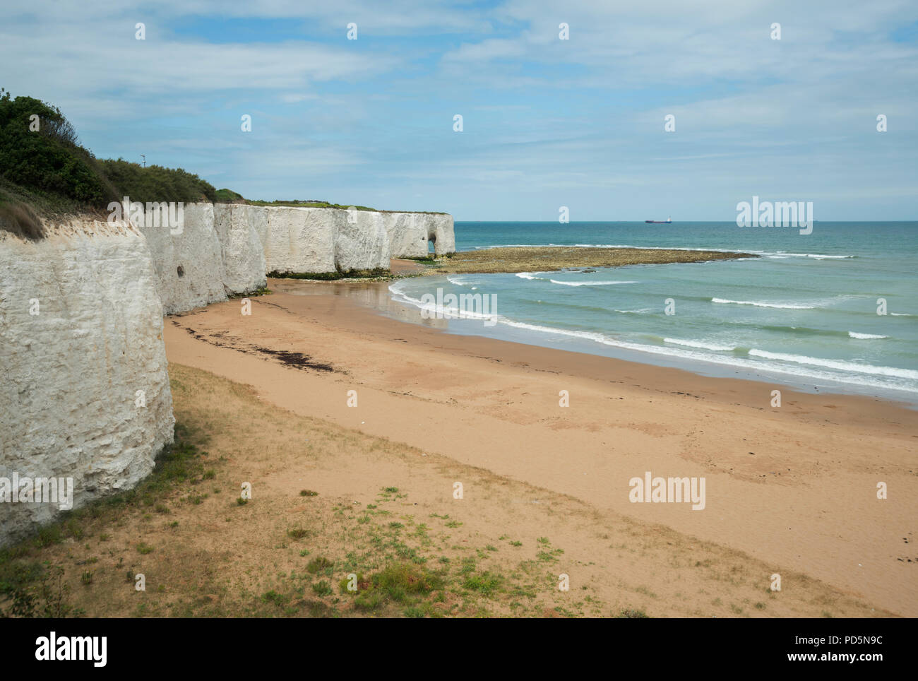 Kingsgate beach hi-res stock photography and images - Alamy