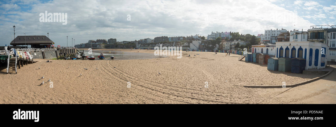 Broadstairs pier hi-res stock photography and images - Alamy