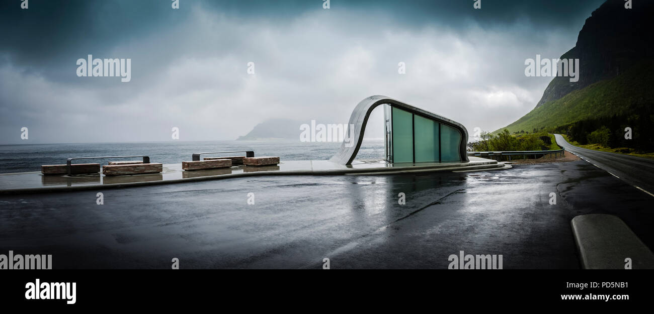 Wave shaped toilet hi-res stock photography and images - Alamy