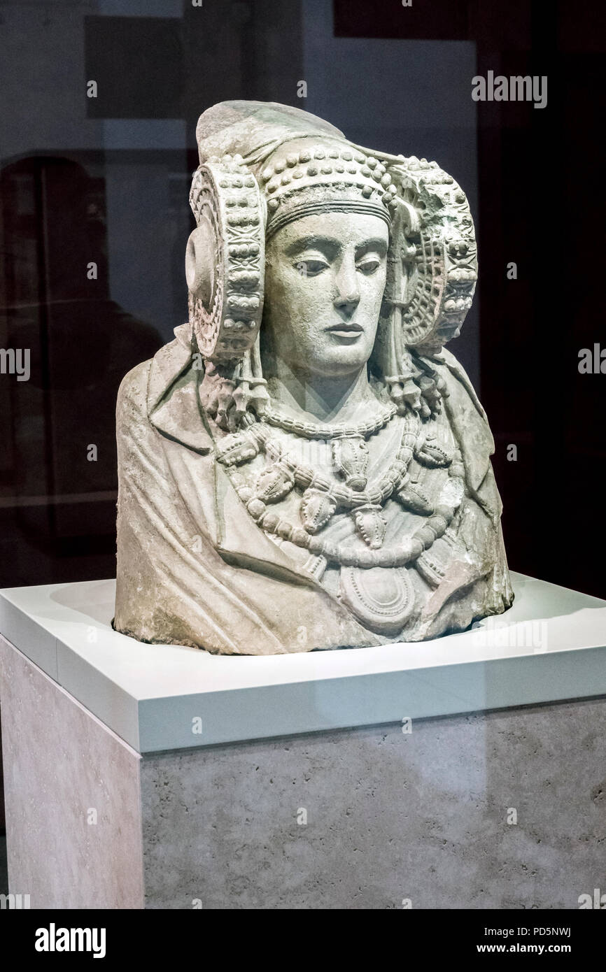 Lady of elx sculpture hi-res stock photography and images - Alamy
